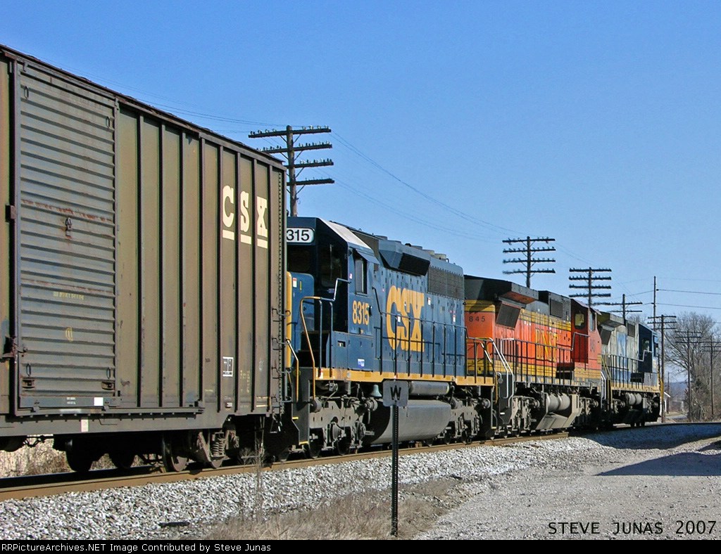 CSX 7586,BNSF 845, CSX 8315